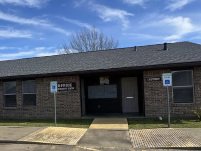 3 BR, 1 BA Apartment 1201 Edmiston Dr Crockett, TX 75835