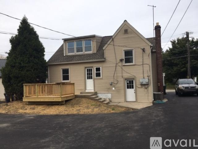 3 BR, 1 BA Apartment 1205 Easton Back House, Abington, PA 19001