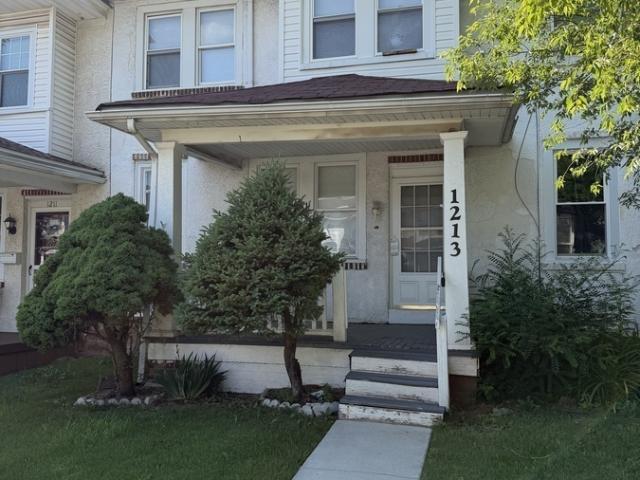 3 BR, 1 BA Apartment 1213 Astor St, Norristiown, PA 19401