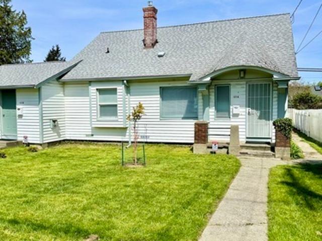3 BR, 1 BA Apartment 1216 12 Th Street, Anacortes, WA 98221