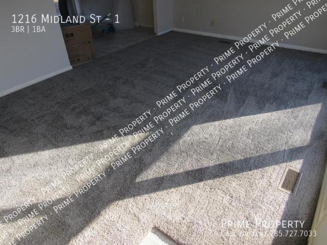 3 BR, 1 BA Apartment 1216 Midland St, Salina, KS 67401