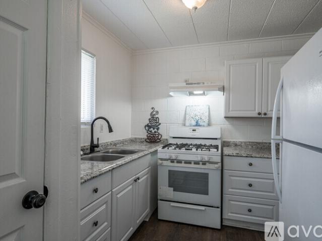 3 BR, 1 BA Apartment 1220 Adams Ave, Unit 3, Odessa, TX 79761