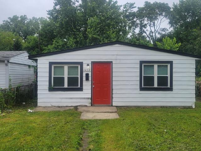 3 BR, 1 BA Apartment 1232 Cameron Street, Indianapolis, IN 46203
