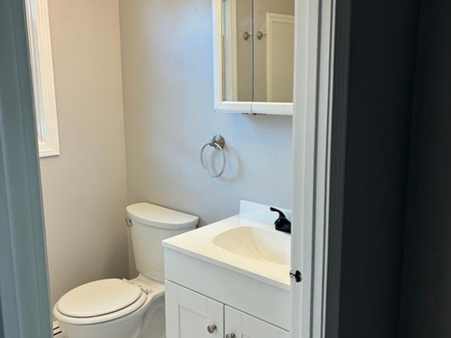 3 BR, 1 BA Apartment 124 Stetson Street, Unit 1L, Fall River, MA 02720