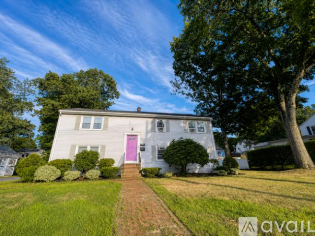 3 BR, 1 BA Apartment 128 Norfolk St, Unit 1, Canton, MA 02021