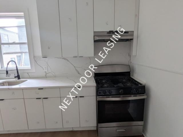 3 BR, 1 BA Apartment 133 Boyd Ave, Jersey City, NJ 07304
