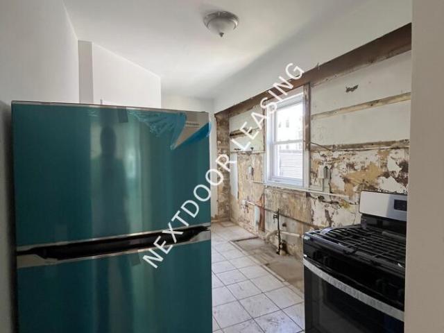 3 BR, 1 BA Apartment 133 Boyd Ave, Jersey City, NJ 07304