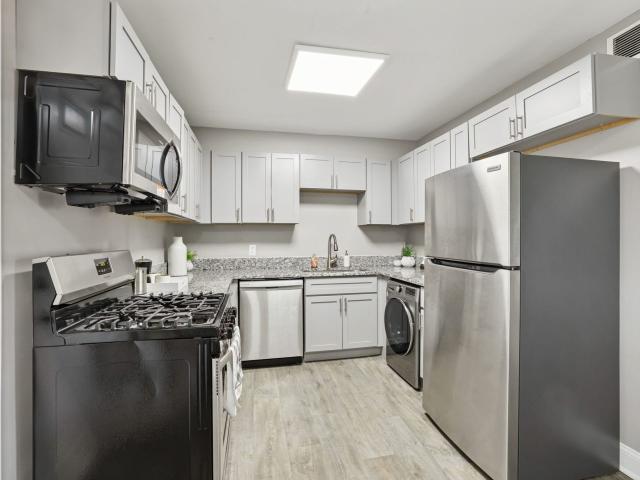 3 BR, 1 BA Apartment 1300 Lancewood Dr NW Apt A Unit M 4430A, Huntsville, AL 35816