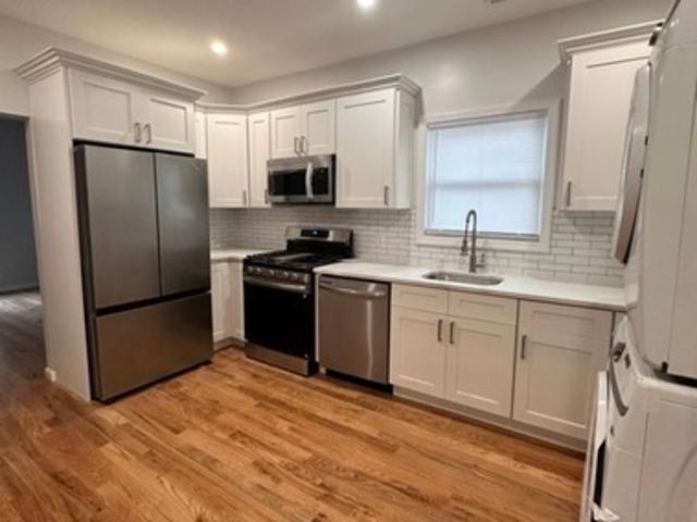 3 BR, 1 BA Apartment 1300 Lincoln St, Unit 1R, Linden, NJ 07036