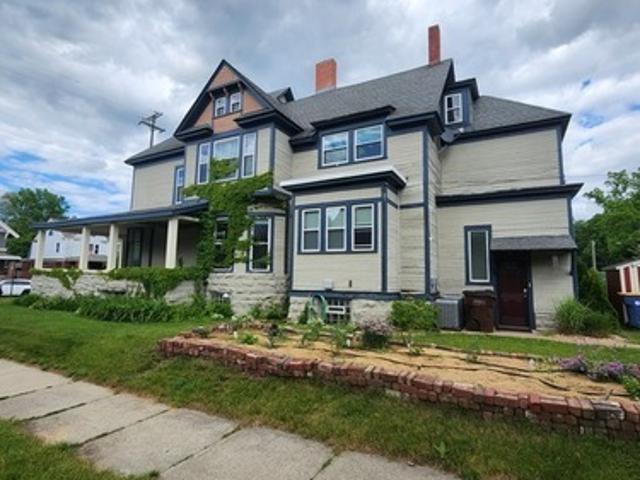 3 BR, 1 BA Apartment 1302 Wealthy Street Southeast, Unit 2, Grand Rapids, MI 49506