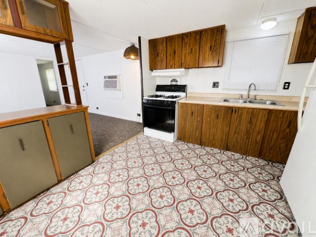 3 BR, 1 BA Apartment 130 East Flint Hills Boulevard, Unit 22, Junction City, KS 66441