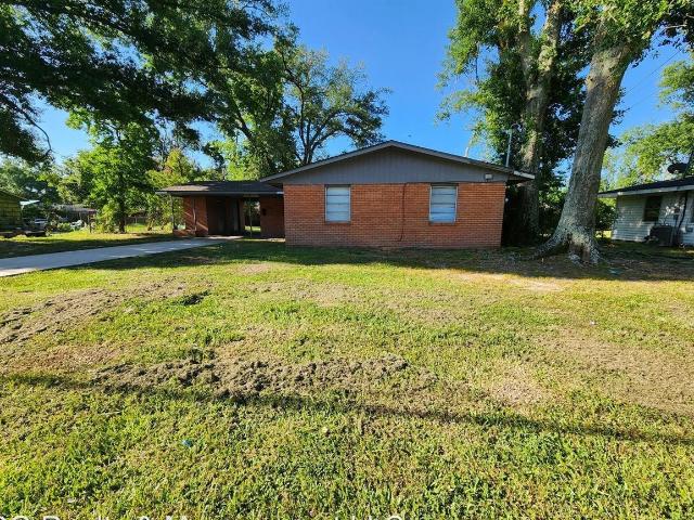 3 BR, 1 BA Apartment 1316 Clover Street, Lake Charles, LA 70605