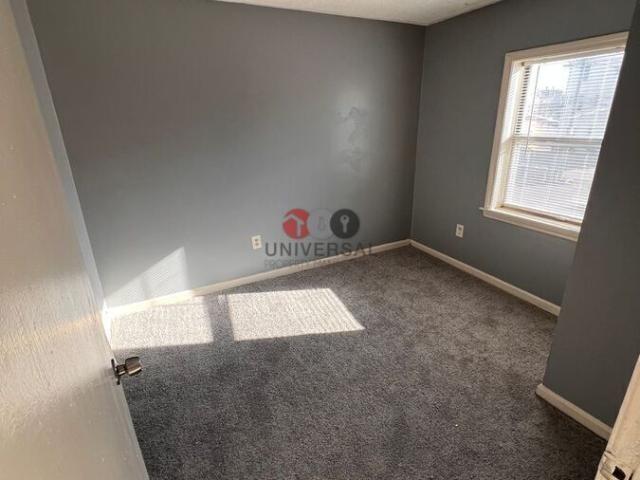 3 BR, 1 BA Apartment 131 135 Spruce Street, Manchester, NH 03103