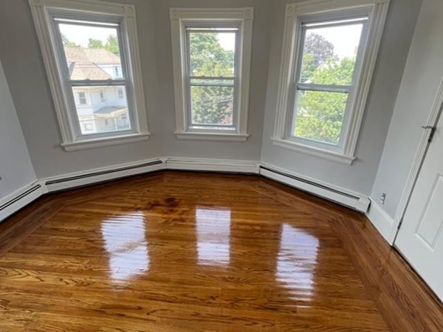 3 BR, 1 BA Apartment 132 Warwick Ave, Unit 3rd. Fl, Cranston, RI 02905