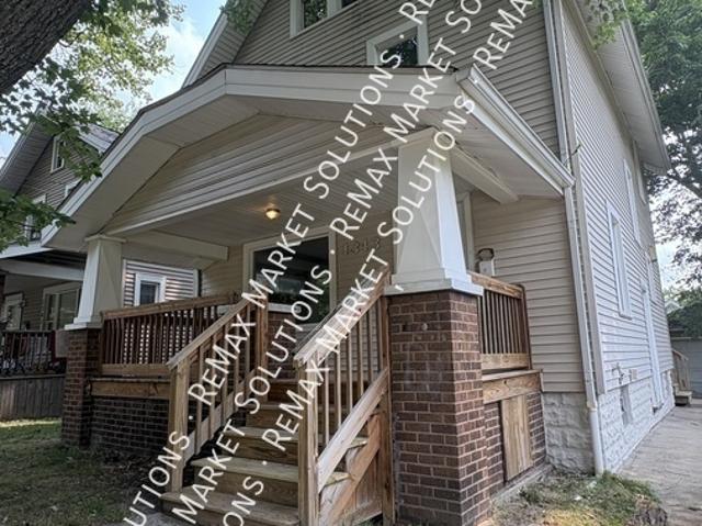3 BR, 1 BA Apartment 1343 Manchester, Akron, OH 44307