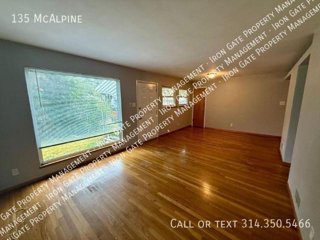 3 BR, 1 BA Apartment 135 McAlpine, Saint Louis, MO 63137
