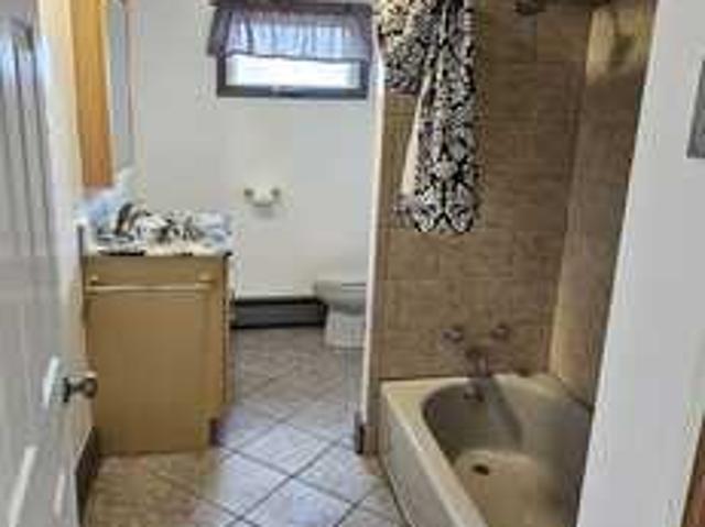 3 BR, 1 BA Apartment 13 Charles St, Unit 15, Plains, PA 18705