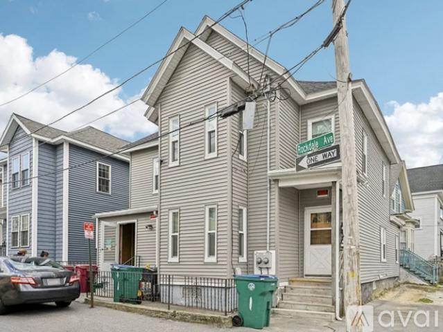 3 BR, 1 BA Apartment 1 Rockdale Avenue, Unit 2, Lowell, MA 01854