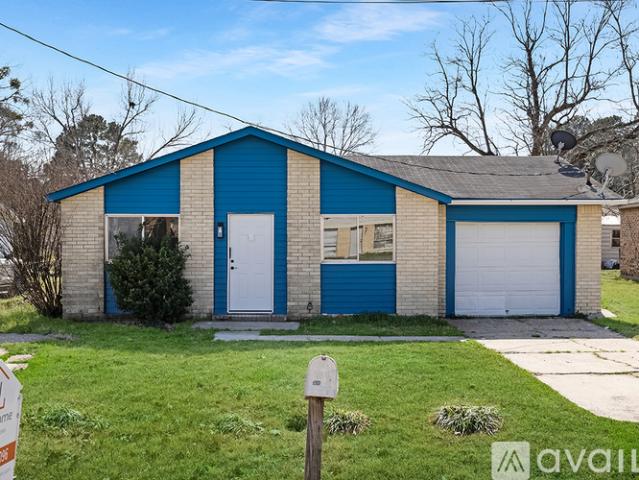 3 BR, 1 BA Apartment 2405 Mamie Dr, Texarkana, TX 75501