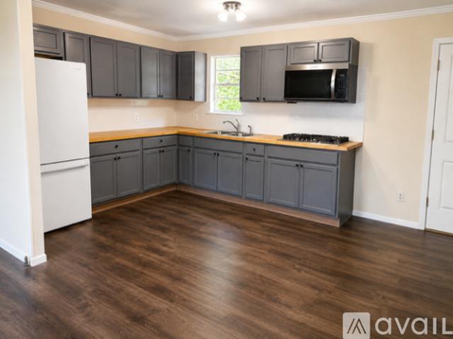3 BR, 1 BA Apartment 2413 Mc Farland St, Caddo Mills, TX 75135