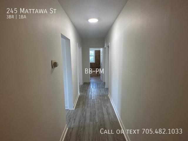 3 BR, 1 BA Apartment 245 Mattawa St, North Bay, P1B 4M2
