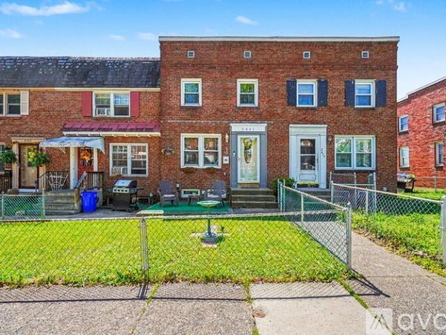3 BR, 1 BA Apartment 2461 Adrian Street, Harrisburg, PA 17104