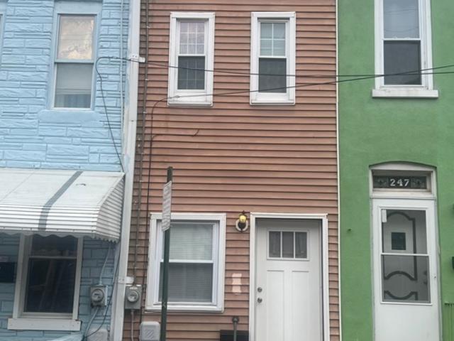 3 BR, 1 BA Apartment 249 Reed Street, Reading, PA 19601