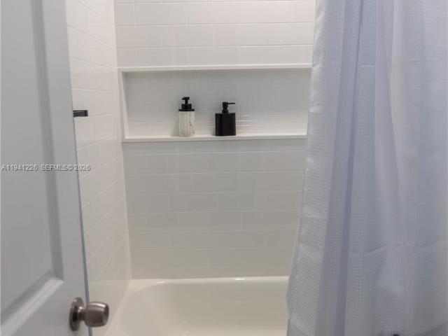 3 BR, 1 BA Apartment 250 Northwest 14th Way, Dania Beach, FL 33004
