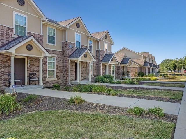 3 BR, 1 BA Apartment 2550 Vine St Kansas City, MO 64108