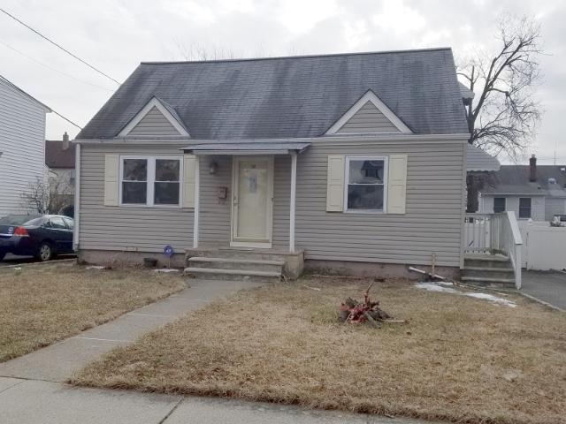 3 BR, 1 BA Apartment 25 Blue Hl Rd, Clifton, NJ 07013