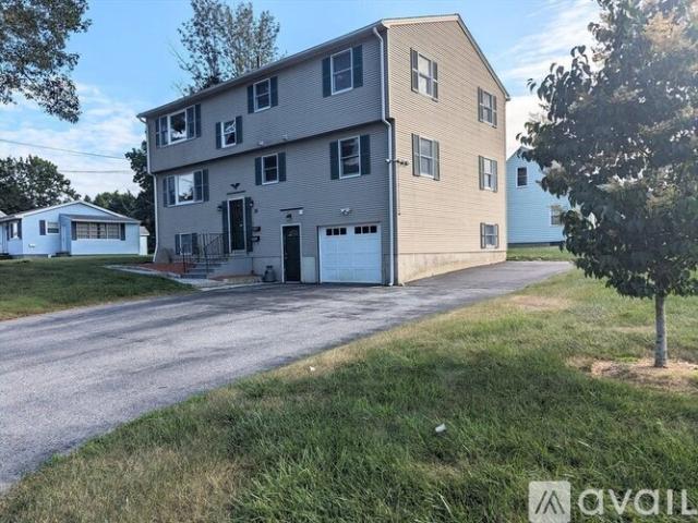3 BR, 1 BA Apartment 25 Brodeur Avenue, Unit Unit 1, Webster, MA 01570