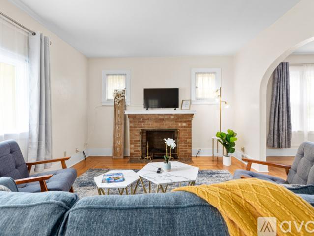 3 BR, 1 BA Apartment 2606 Sunset Avenue, Unit 1, Utica, NY 13502