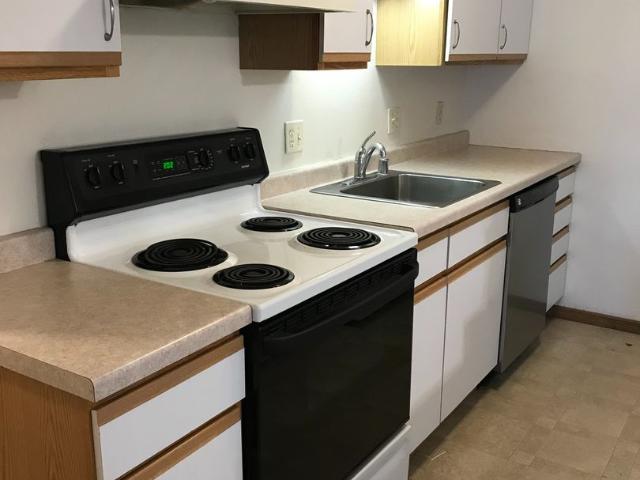 3 BR, 1 BA Apartment 260 Murdock St, Tomah, WI 54660