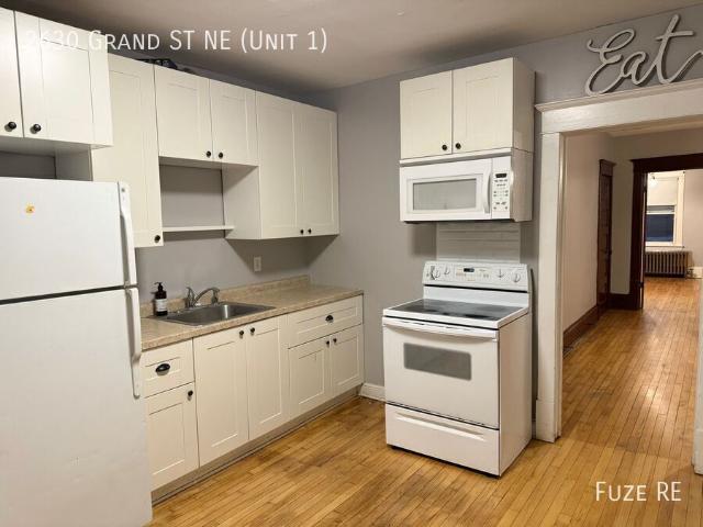 3 BR, 1 BA Apartment 2630 Grand ST NE Unit 1, Minneapolis, MN 55418