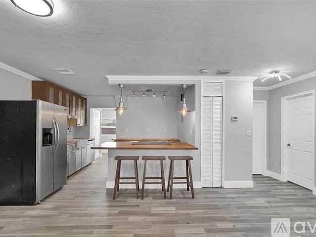 3 BR, 1 BA Apartment 2680 Northeast 16th Avenue, Pompano Beach, FL 33064