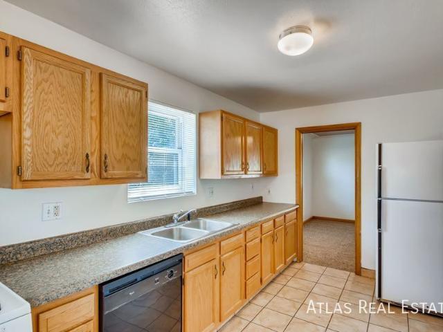 3 BR, 1 BA Apartment 2714 Grove Street, Denver, CO 80211