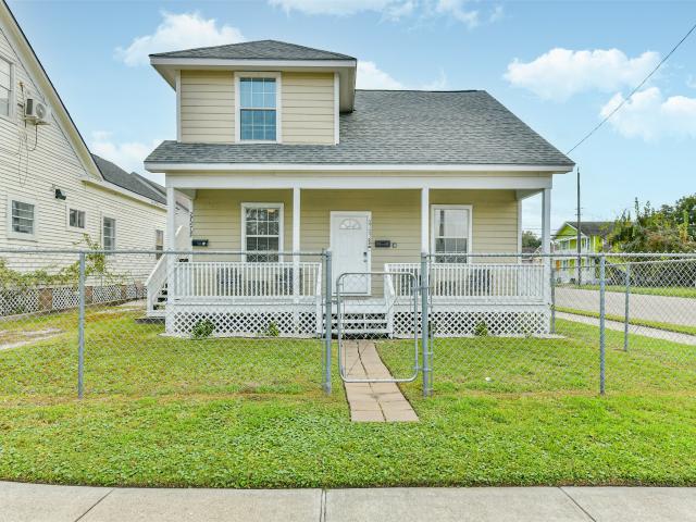 3 BR, 1 BA Apartment 2727 Avenue K, Galveston, TX 77550