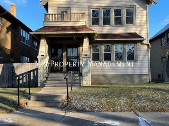3 BR, 1 BA Apartment 2756 N 53RD ST, MILWAUKEE, WI 53210