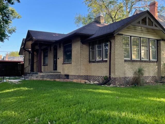 3 BR, 1 BA Apartment 2801 Clermont Street, Denver, CO 80207