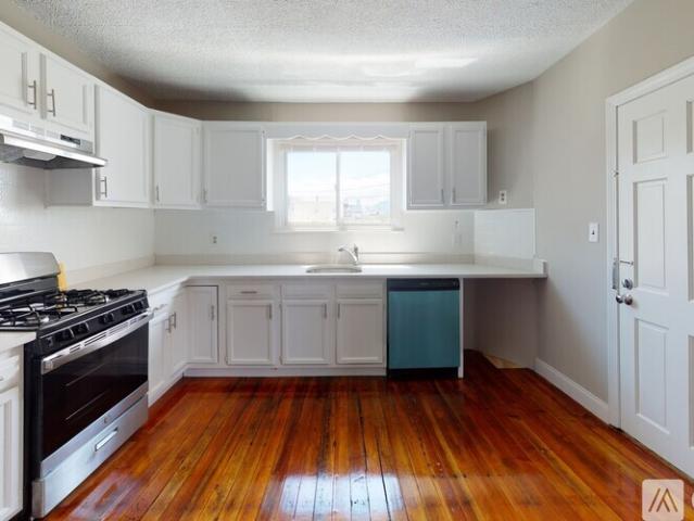 3 BR, 1 BA Apartment 280 Mc Grath Hwy, Unit #2, Somerville, MA 02143