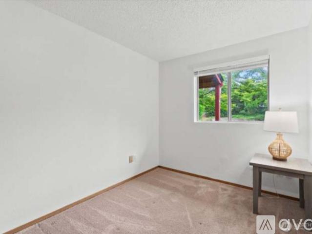 4 BR, 1 BA Apartment 29452 34th Avenue South, Auburn, WA 98001