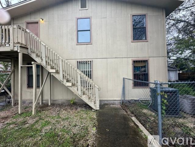 3 BR, 1 BA Apartment 2007 Wyoming St, Unit 3, San Antonio, TX 78203