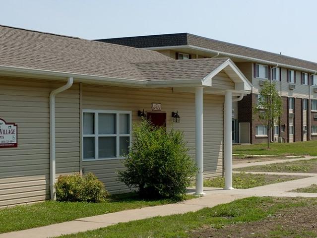 3 BR, 1 BA Apartment 200 North Crest Lane Drive, Kankakee, IL 60901