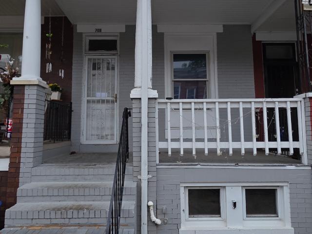 3 BR, 1 BA Apartment 2011 West Lexington St, Baltimore, MD 21223