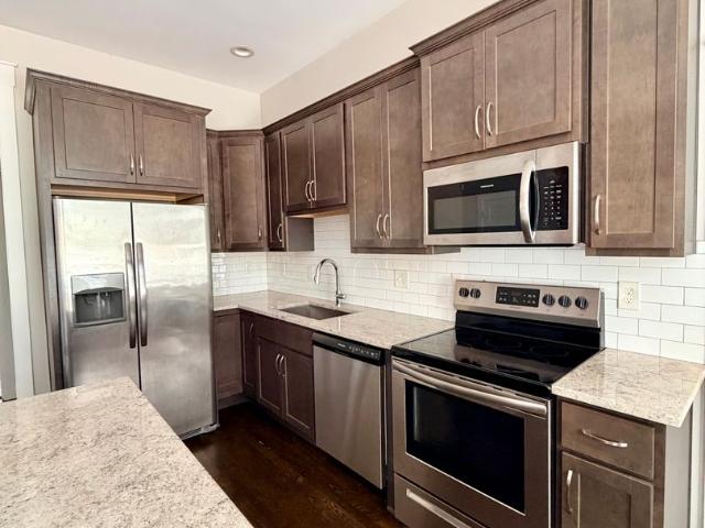 3 BR, 1 BA Apartment 201 East Fifth Street, Lexington, KY 40508