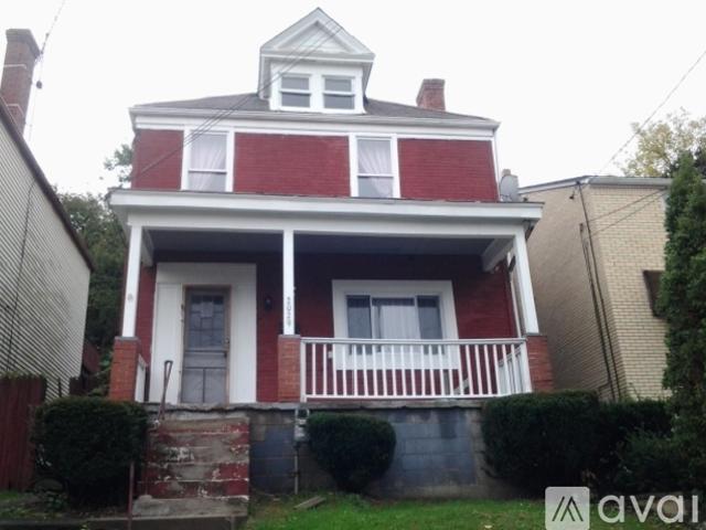 3 BR, 1 BA Apartment 2029 Plainview Ave, Pittsburgh, PA 15226