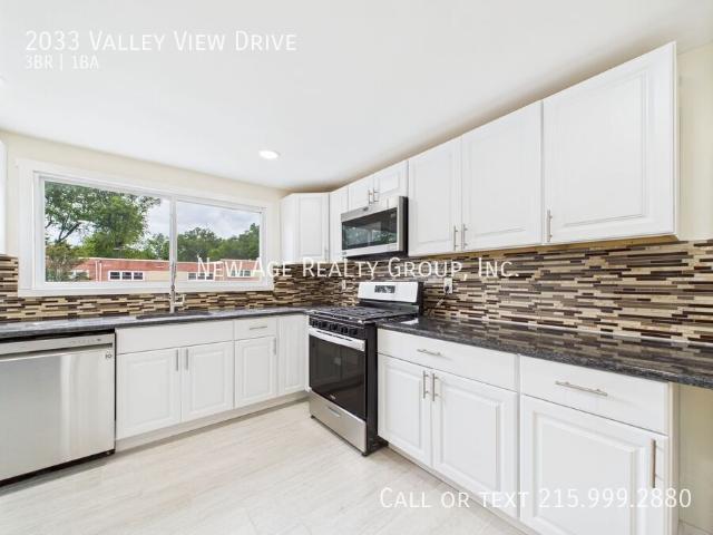 3 BR, 1 BA Apartment 2033 Valley View Drive, Folcroft, PA 19032