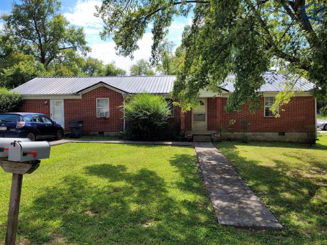 3 BR, 1 BA Apartment 205 E 13th St, Cookeville, TN 38501