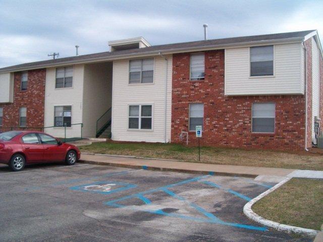 3 BR, 1 BA Apartment 205 New Lake Rd Henryetta, OK 74437