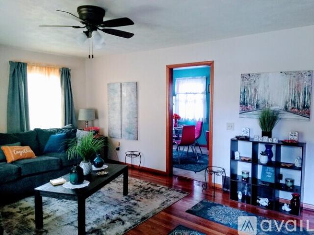 3 BR, 1 BA Apartment 205 Sherwood Drive, Bloomington, IN 47404
